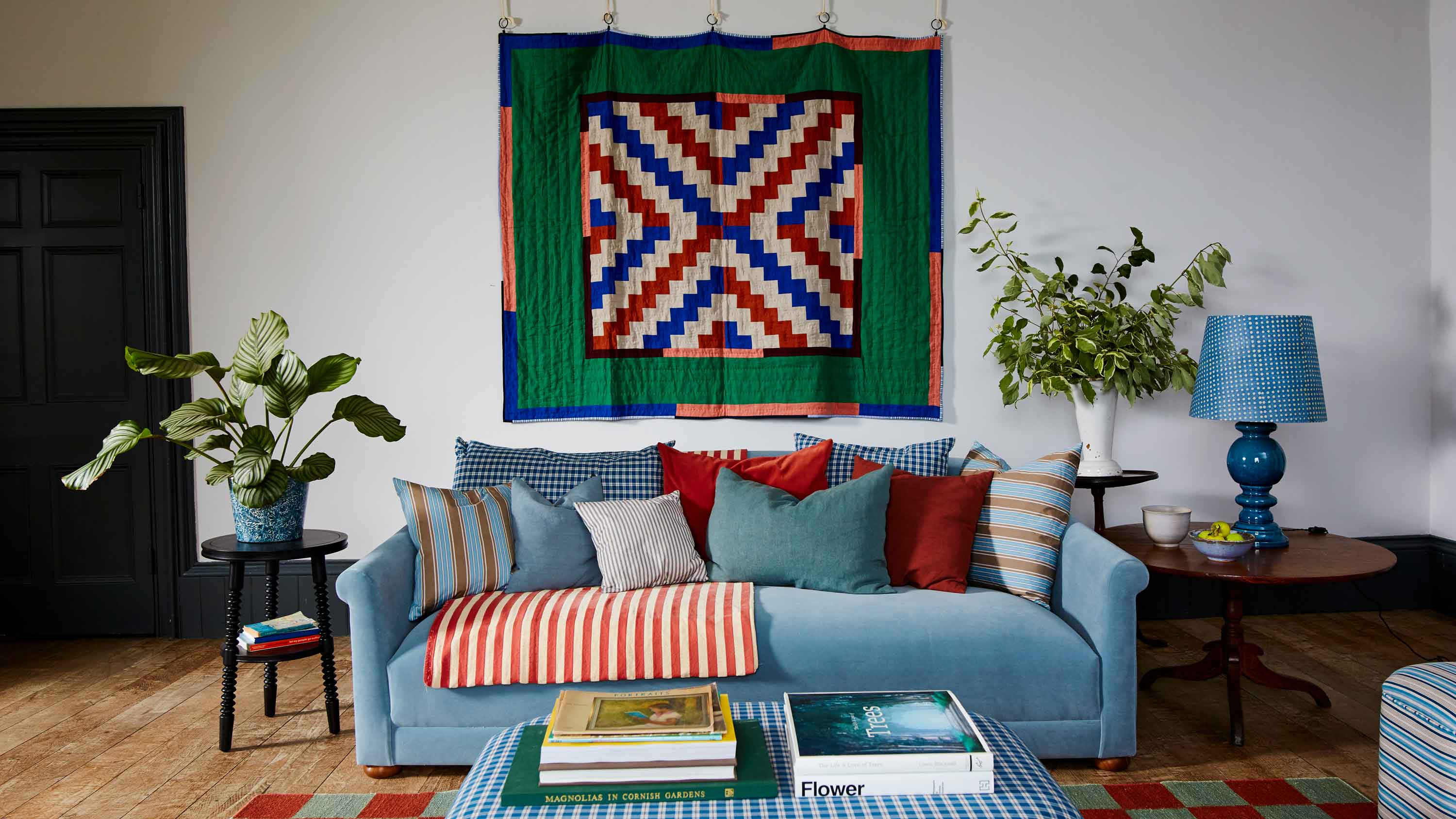 How to style a sofa in living room? NiX Complete Guide – Nicola Harding