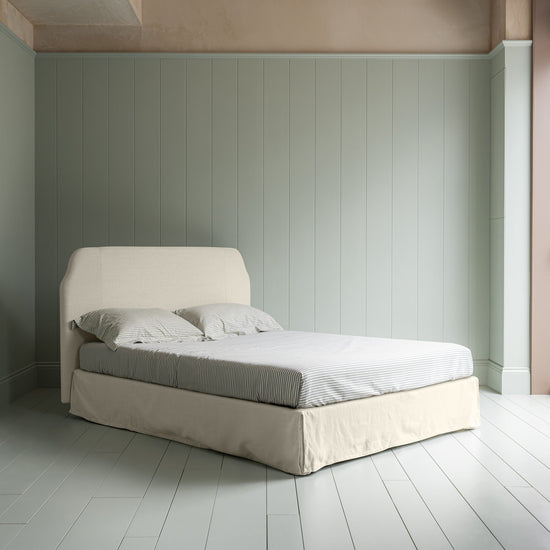 Dream Ticket Upholstered Bed in Laidback Linen Dove with Kick Pleat ...