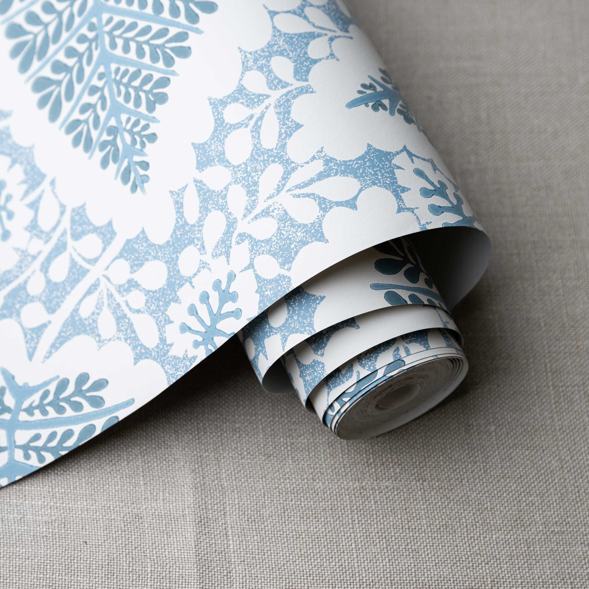 Dingle Wallpaper in Sugarbag Blue and Peacock – Nicola Harding